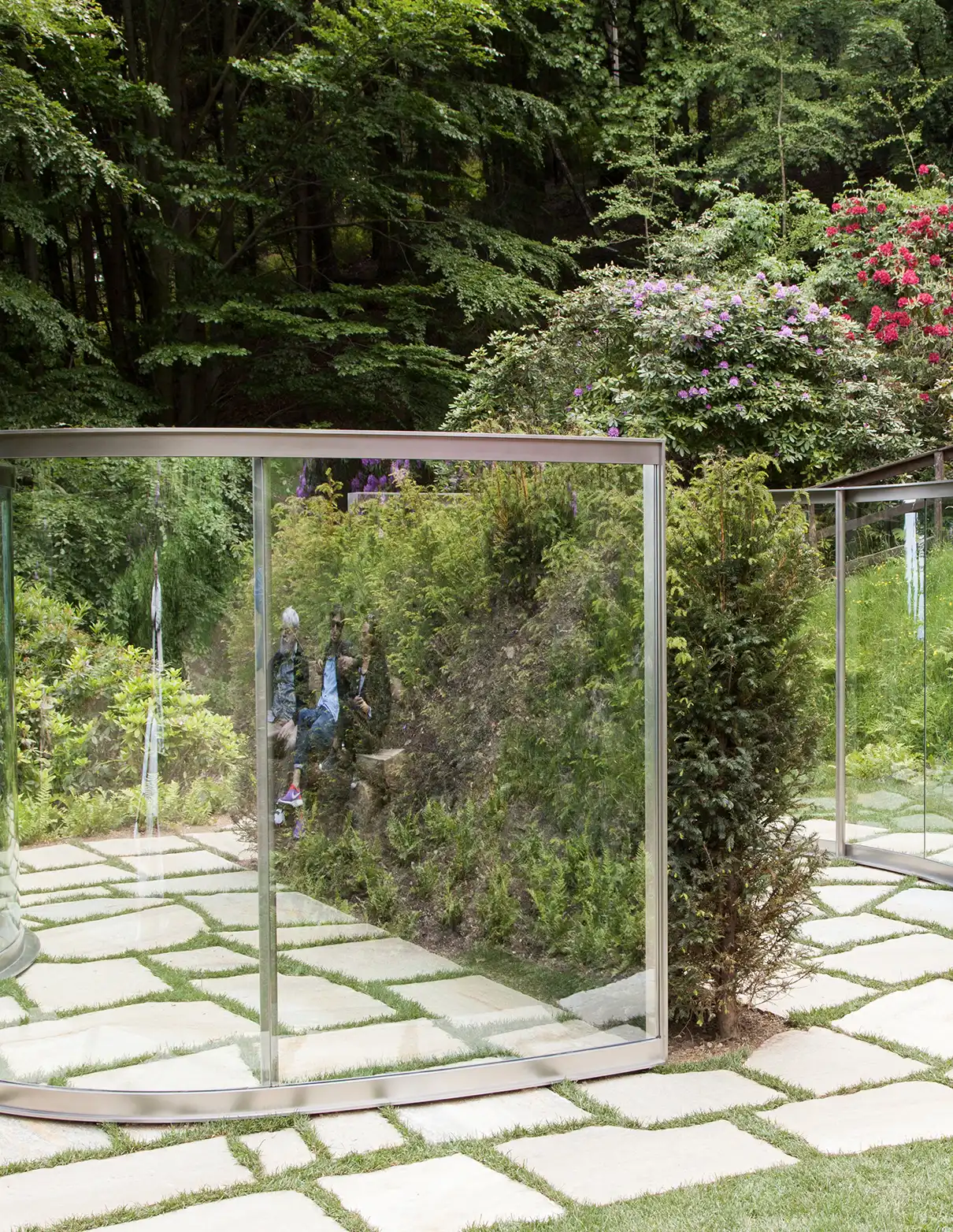 Two Way Mirror / Hedge Arabesque - Fondazione Zegna